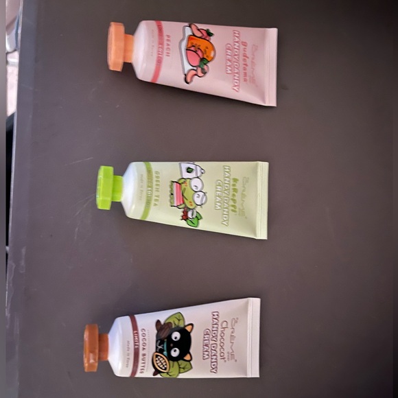 The Creme Shop | Skincare | Hello Kitty And Friends Handy Dandy Creme 3 | Poshmark